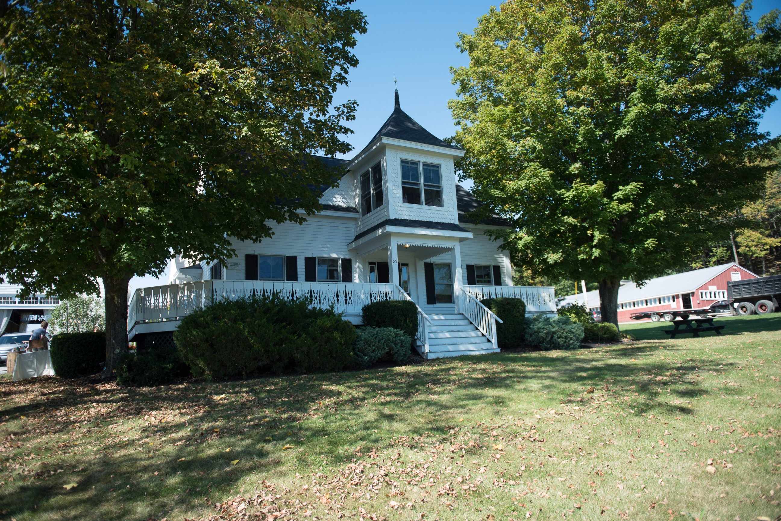 Merrill Farmhouse Wedding - Sharyn Peavey Photography