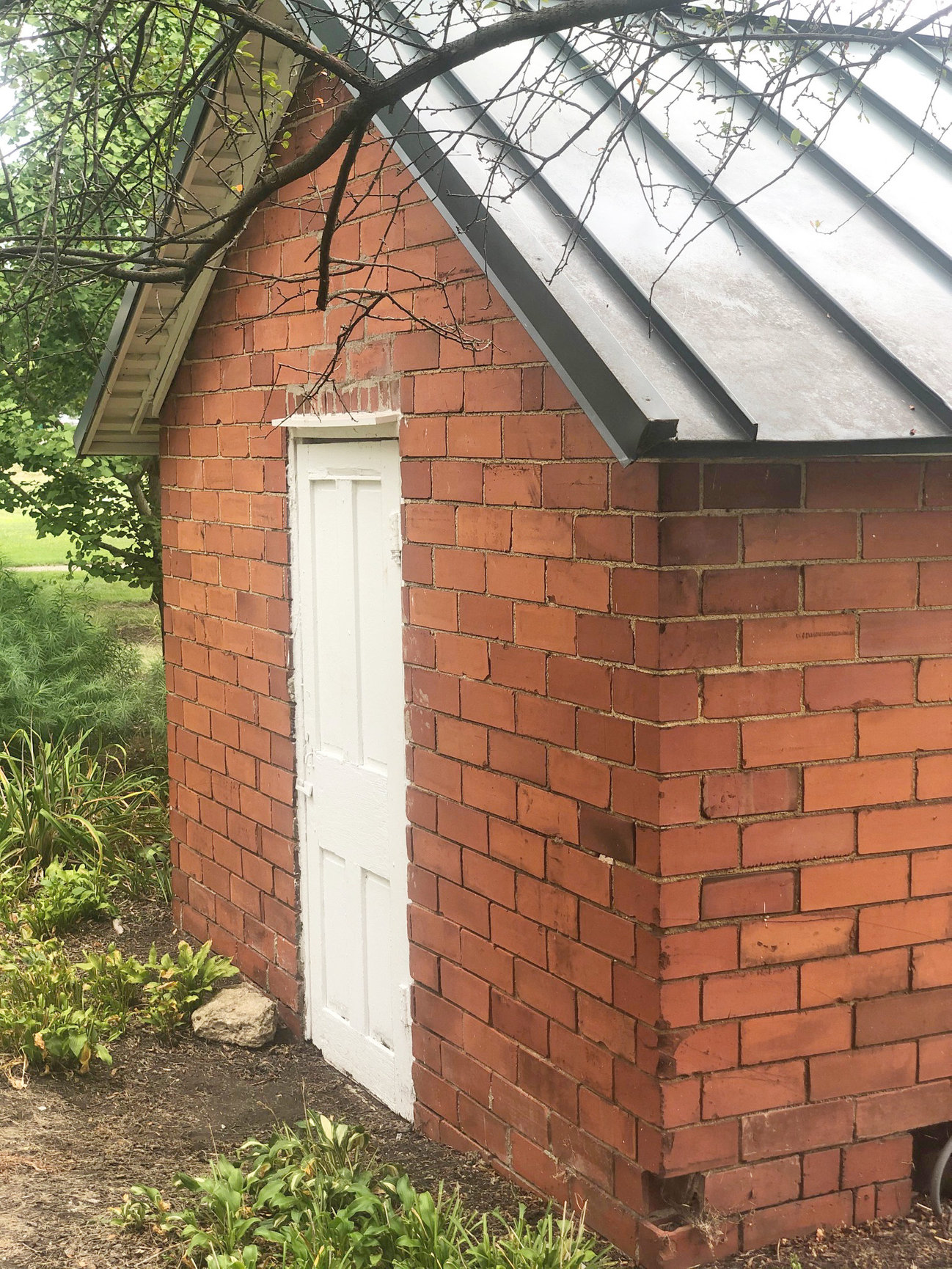 Everal Barn at Heritage Park - Vicki Sands
