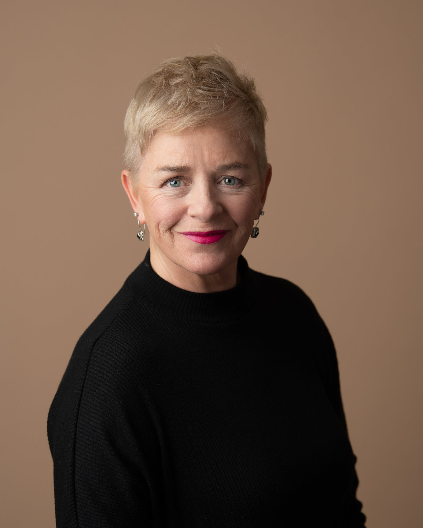 Commercial Headshots / LaCave Susanne Hair Salon Attleboro / Headshot ...