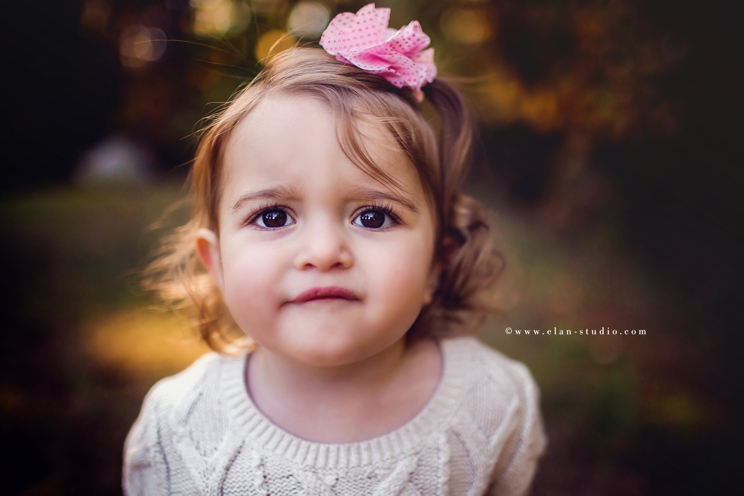 5 Tricks to Getting Eye Contact From Children - Elan Studio