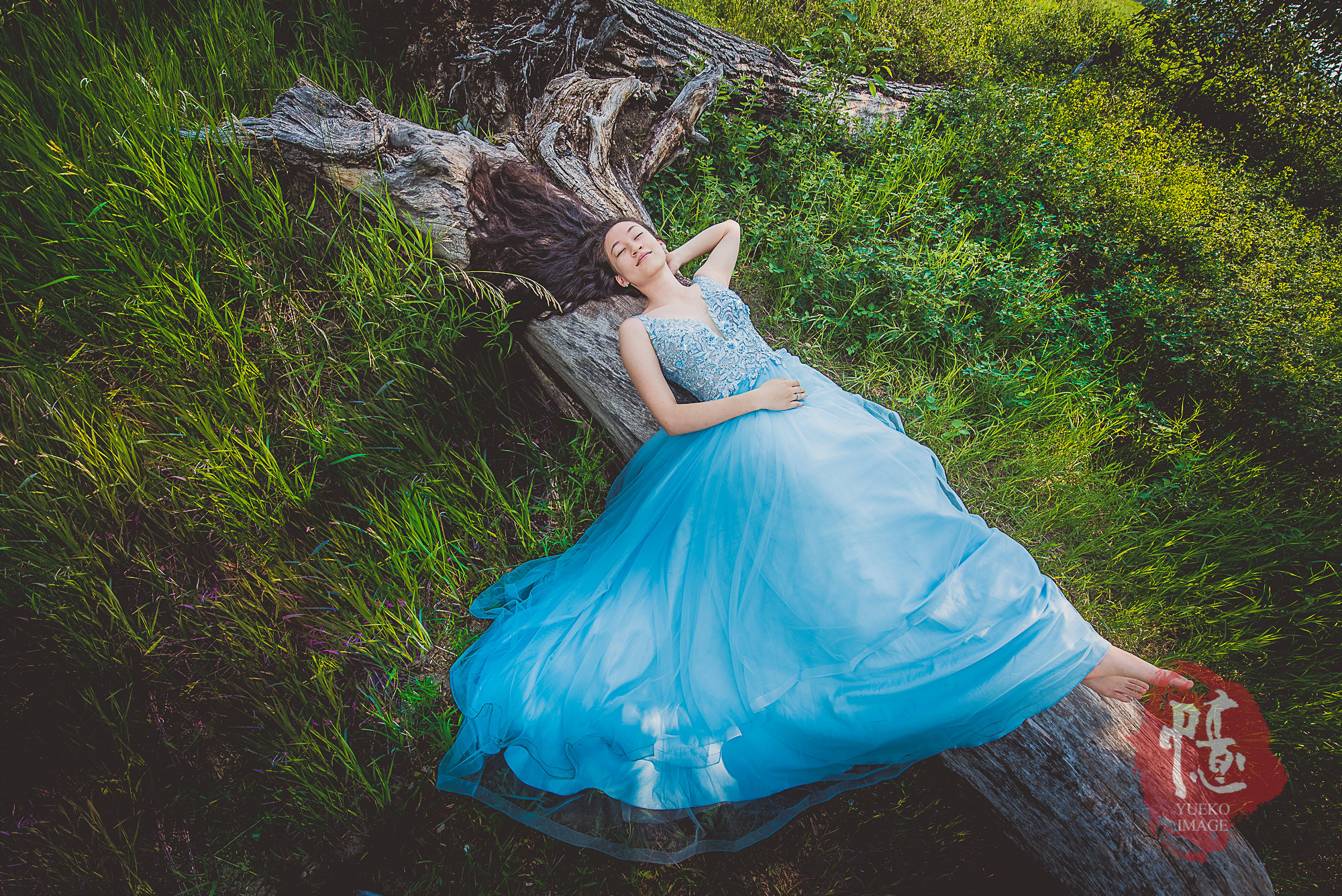 Dream Grad Photo Session at Fishcreek Park - Calgary, Alberta Wedding ...