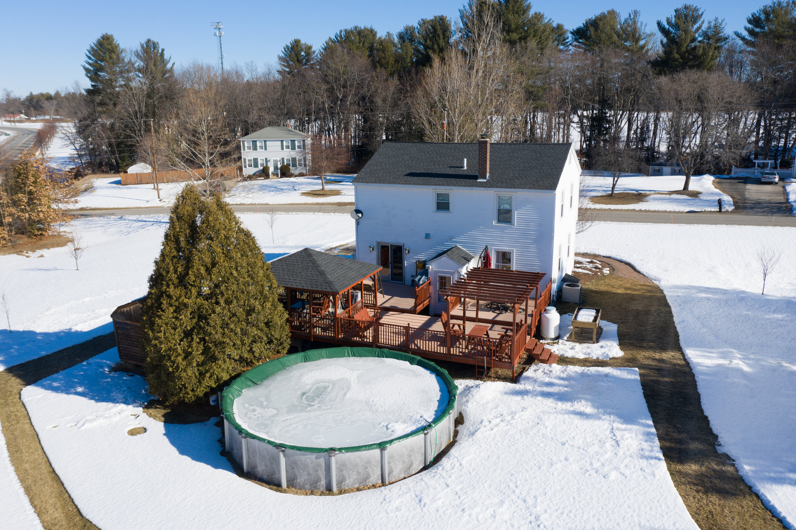 21 April Drive in Litchfield New Hampshire - Jill Kyle Photography