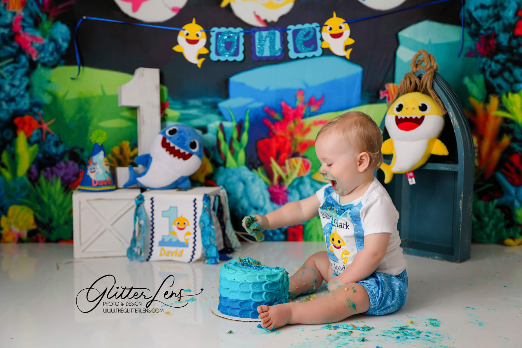 Baby Shark Cake Smash - Mooresville, NC - Glitter Lens Photography