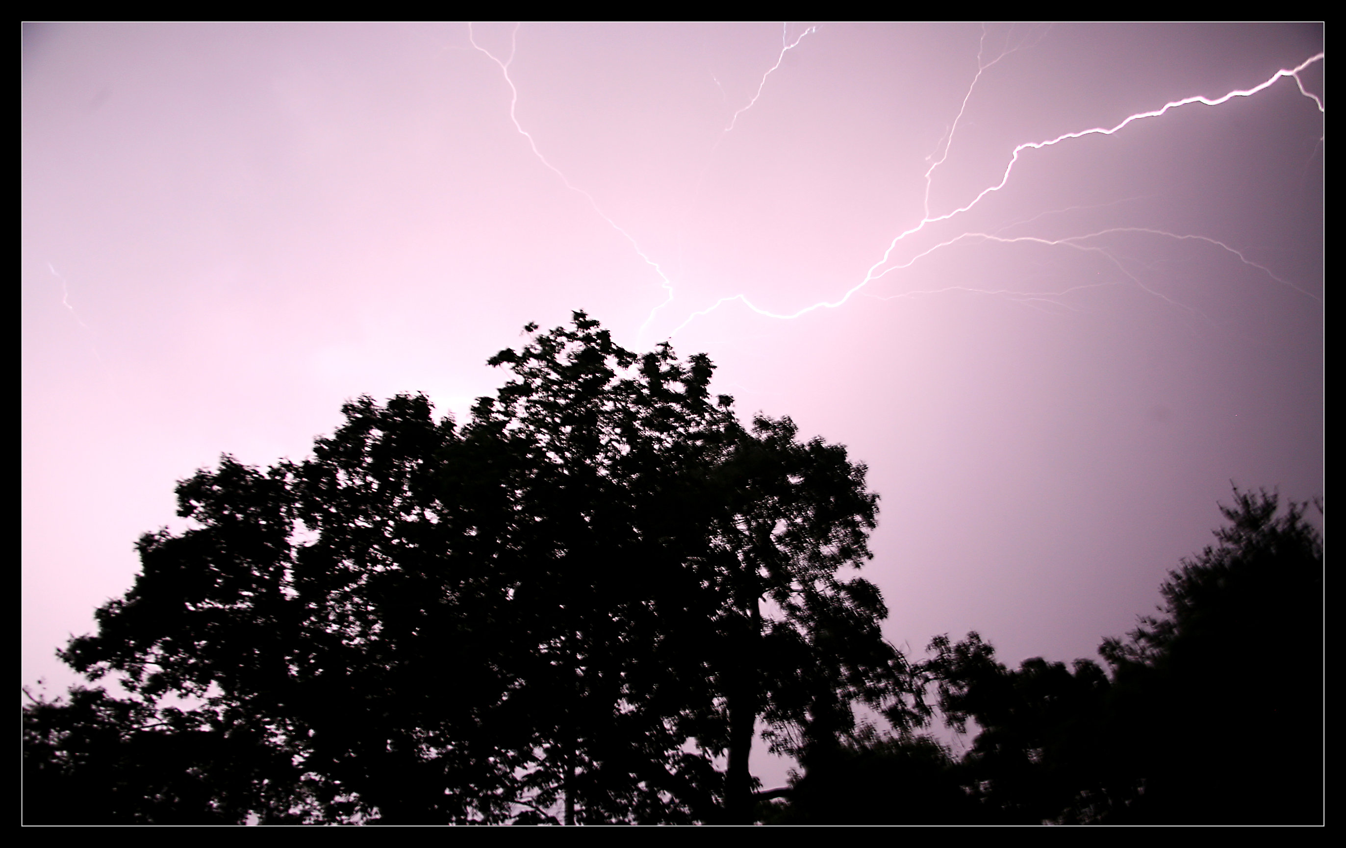 CAPTURING LIGHTNING DURING A THUNDERSTORM - Brogen Photography ...