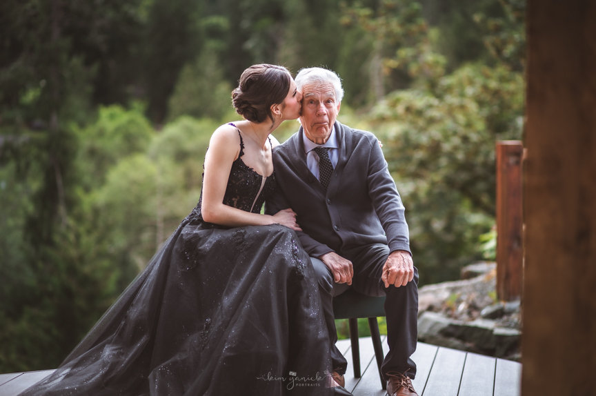 Capturing Cayle's Graduation - Kim Yanick Portraits