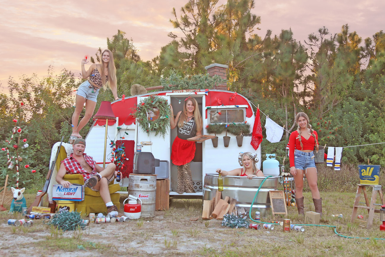 Holiday Scenes - Making Memories