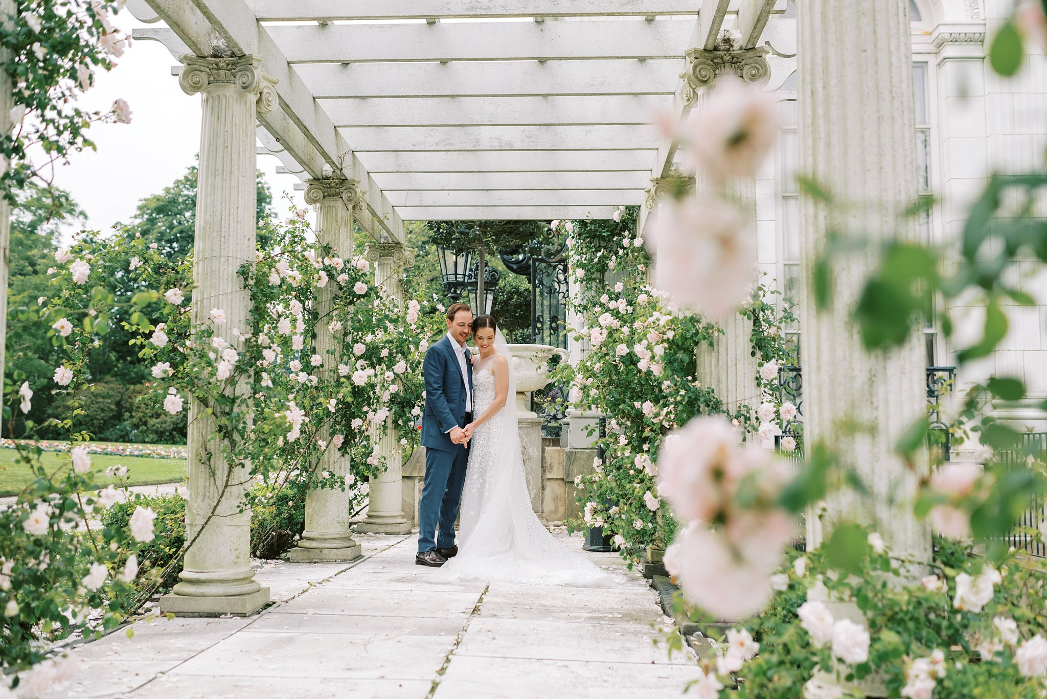 Ann+Jonathan Wedding/Rosecliff Mansion - Ludwig Photography