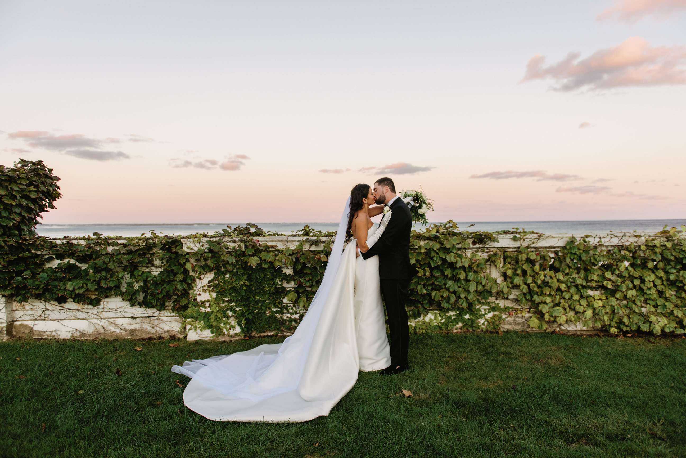 Kelsey + Collin / Rosecliff Mansion - Ludwig Photography