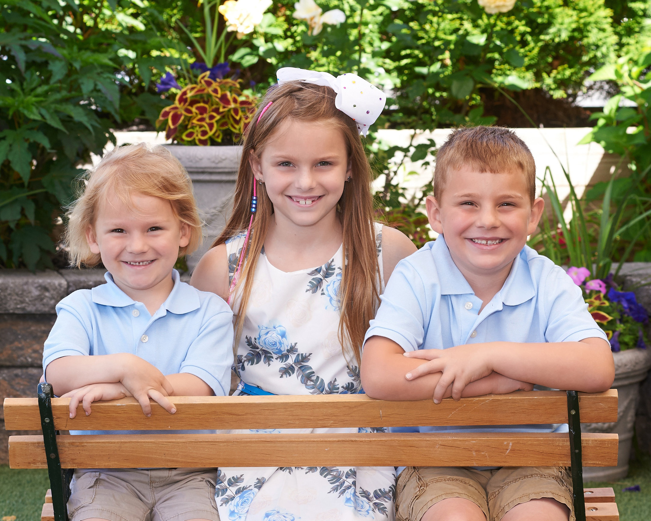 Family Sitting fee up to 3 subjects on location - Positive Image ...
