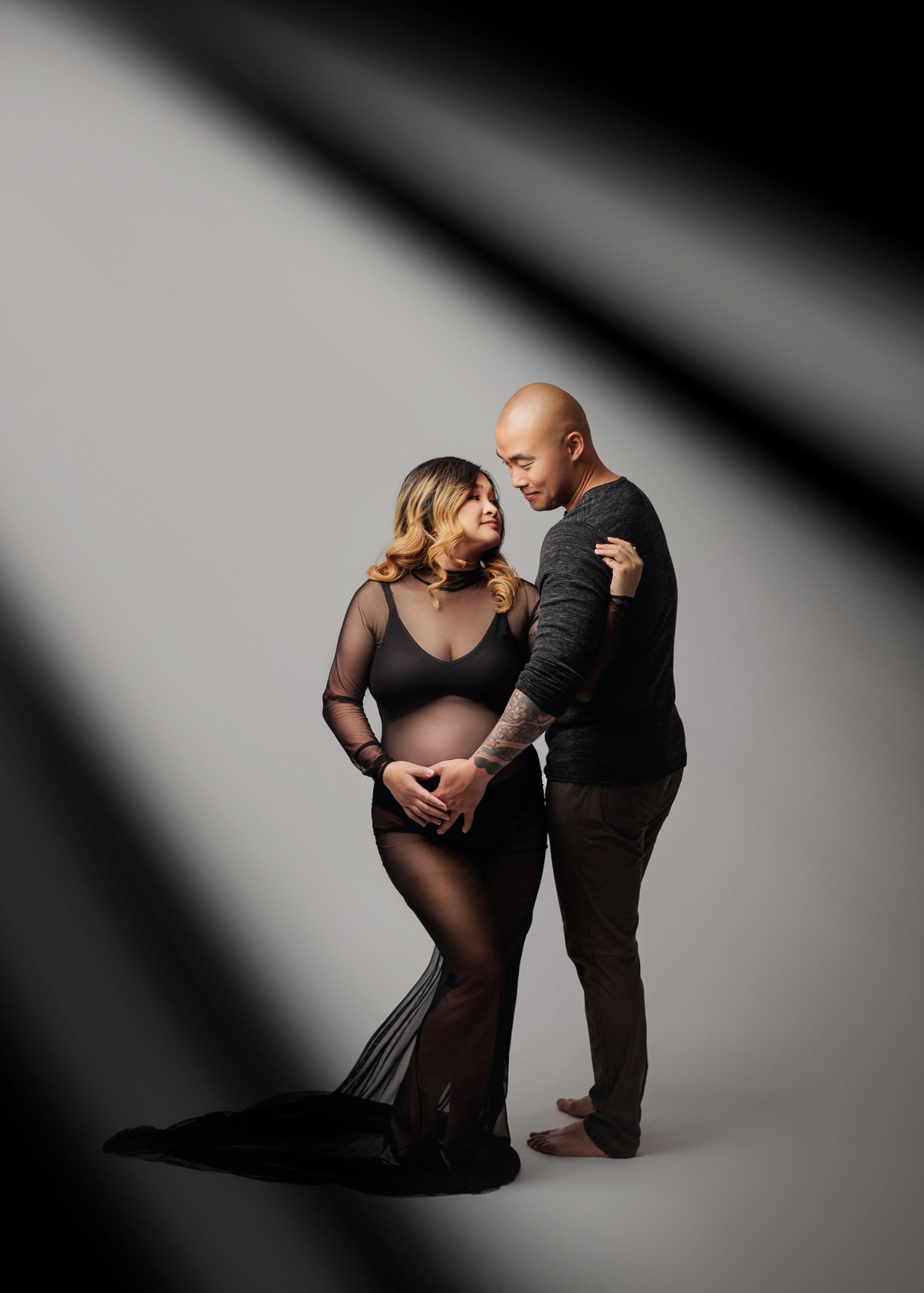 Calgary Maternity Photographer | Hocus Focus Photography