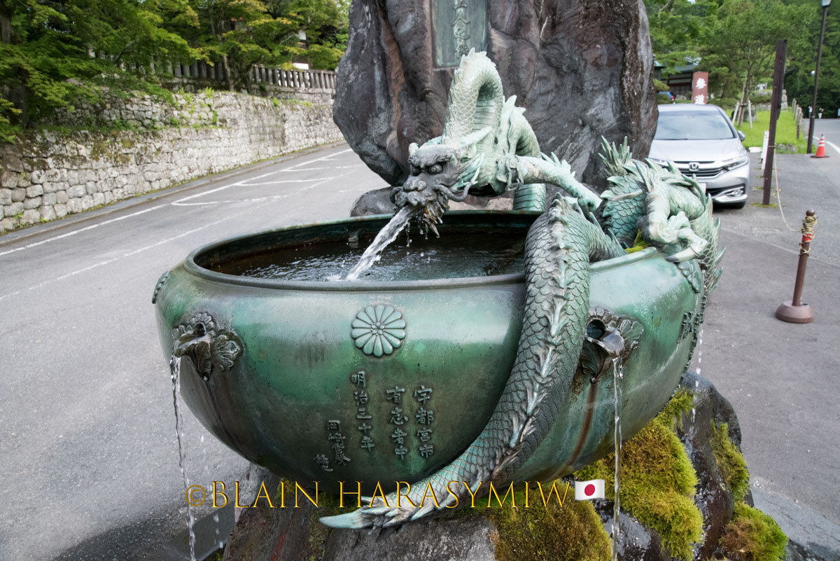 Water Purification Rituals in Japan - Blain Harasymiw Photography