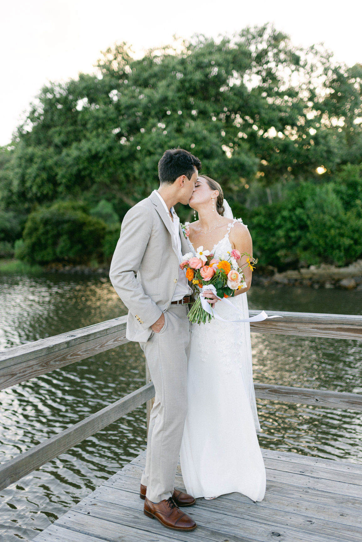 Old Wide Awake Summer Wedding - Ava Moore Photography