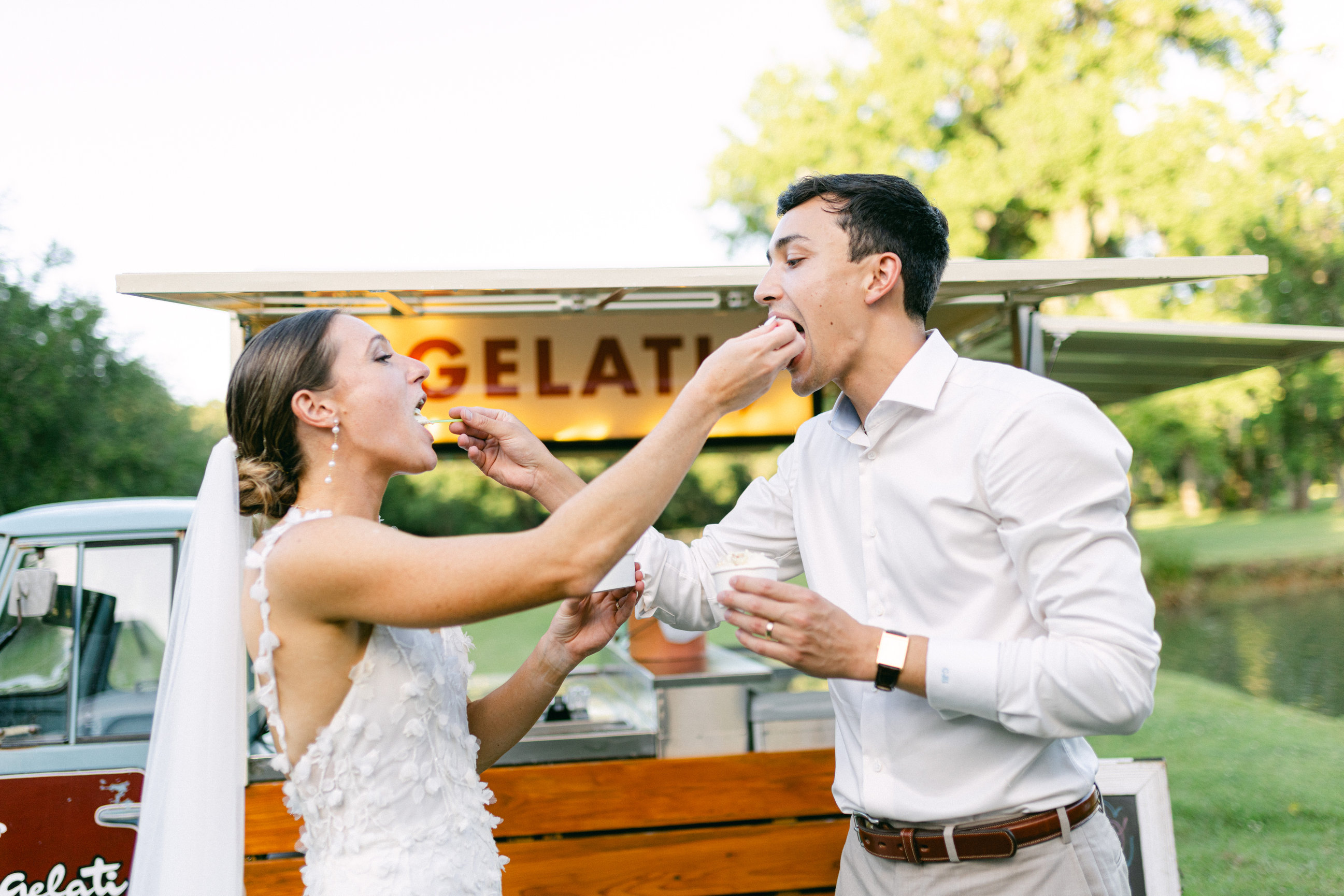 Old Wide Awake Summer Wedding - Ava Moore Photography