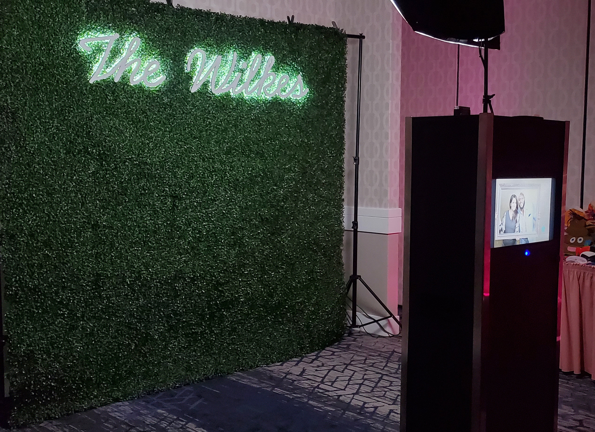 Custom 6' Sign - Signature Photo Booth Rentals Cincinnati - Dayton ...