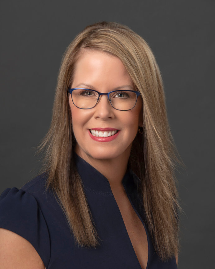 Headshot Extravaganza 2022 - Maureen T Miller