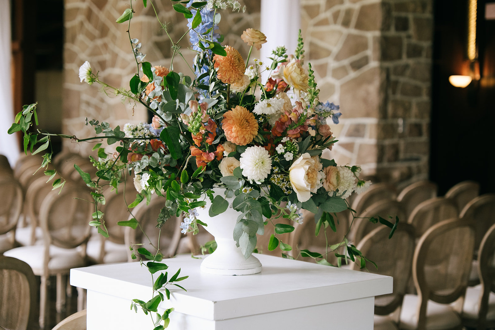 Elegant, Modern Wedding at the Calgary Golf and Country Club