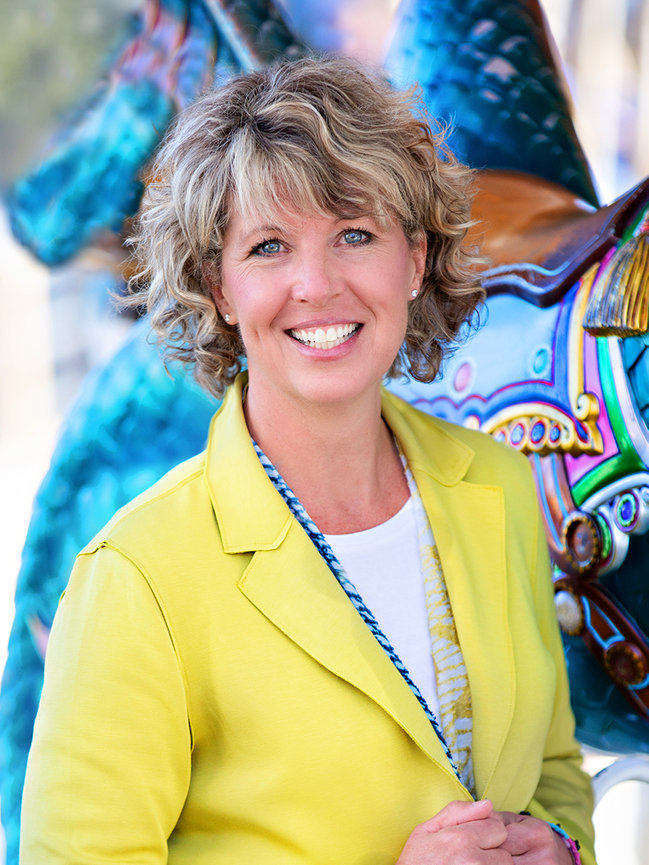 About | Sandy Jones Portrait Photography | Maple Grove, MN