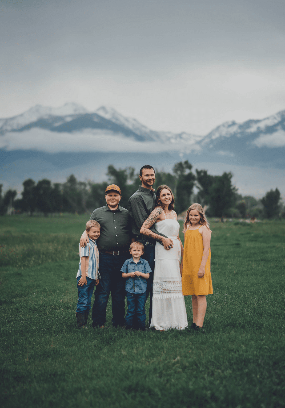What to Wear for your Fall Family Photos - How to Style you Fall Session