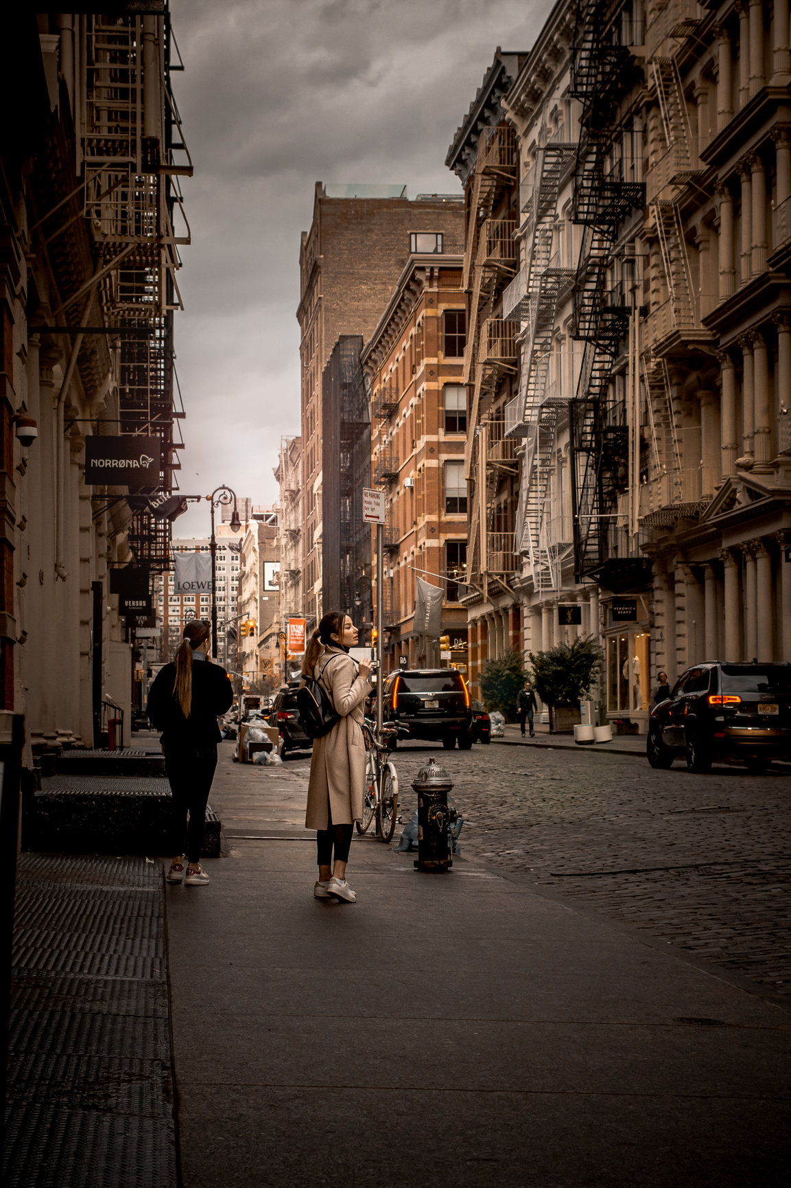 ZEISS Conversations - Street Photography - Professor Hines - ZEISS ...